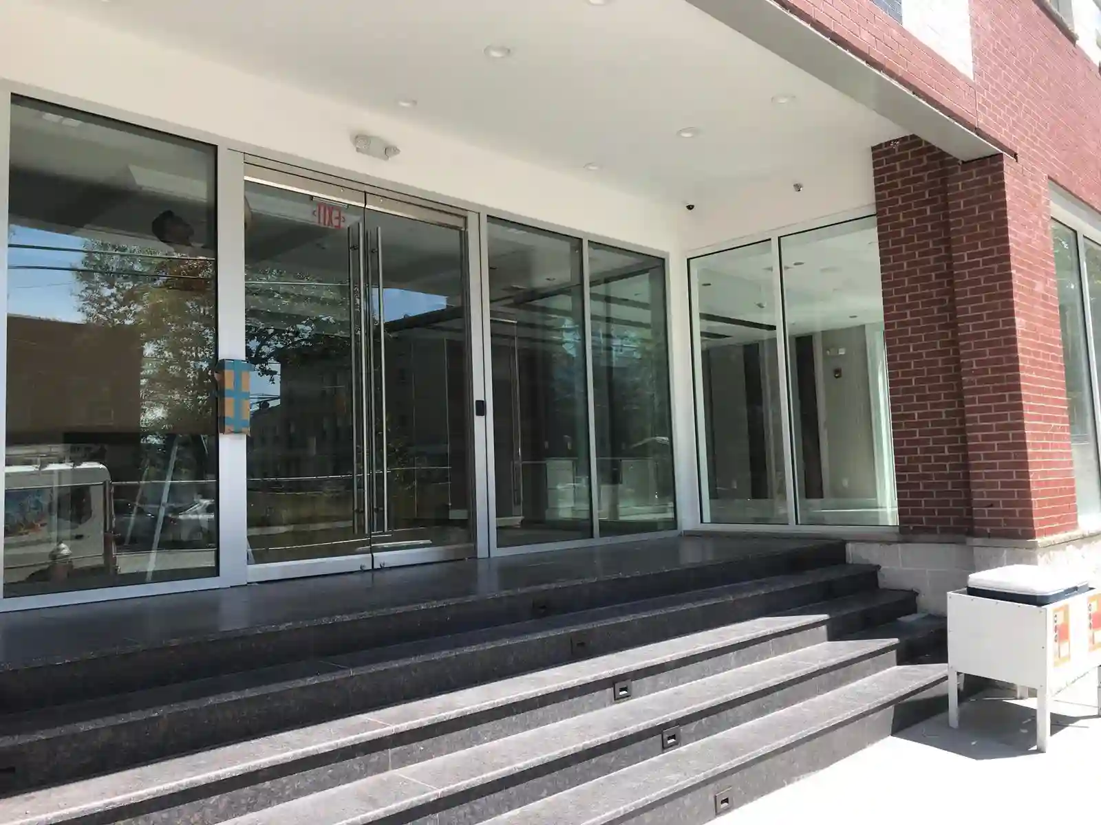 Glass Services in Newark, NJ | Luso Glass | 31 Years Experience
